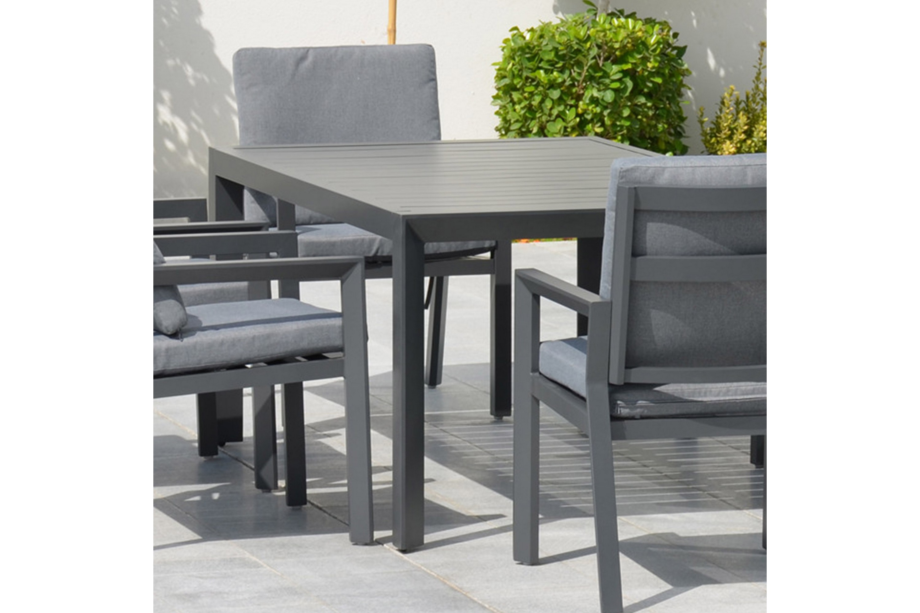 Tomson Utebord 216x100xH73 cm Mör kgrå - Utemöbler - Trademax